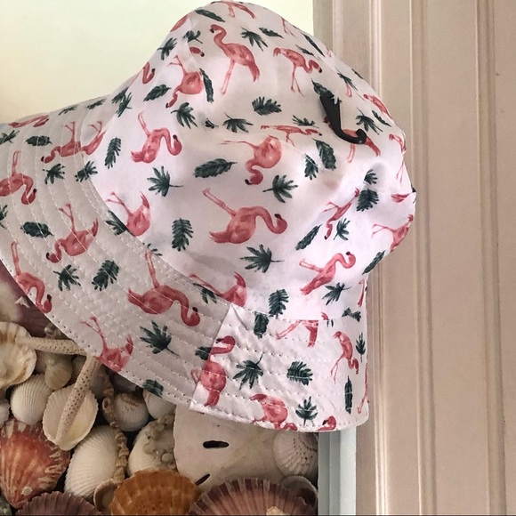 Hello Summer | Accessories | Nwt Pink Flamingo Palm Leaf Bucket Hat ...